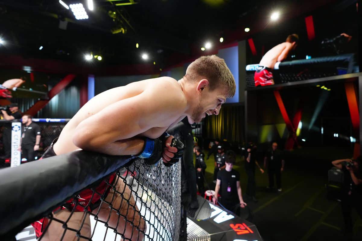 Arnold Allen reacciona a su victoria sobre Calvin Kattar - Elintra.com.ar