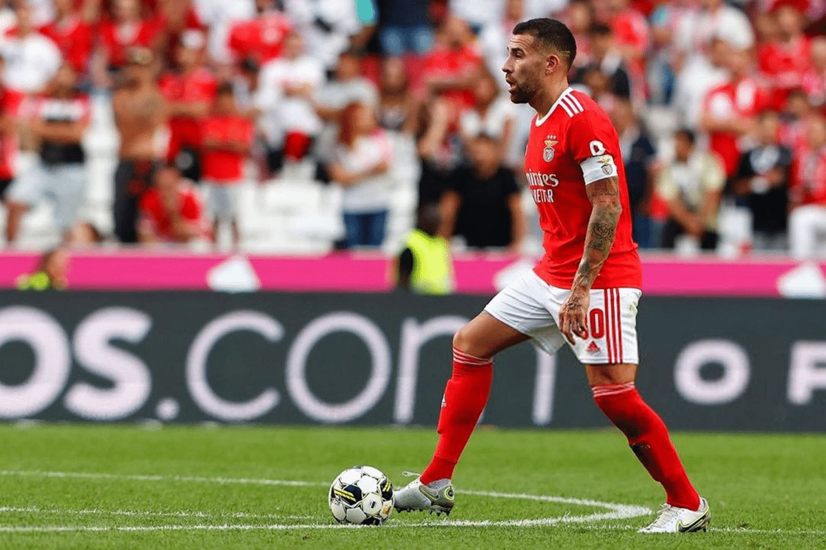 ¿Del Mundial a River? Las chances de que Nicolás Otamendi retorne de ...