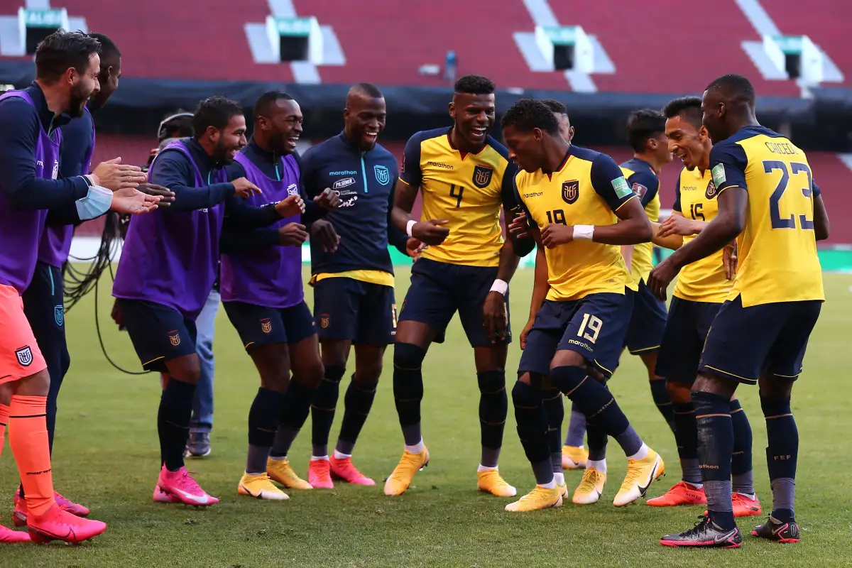 La posible formación de Ecuador para jugarse la clasificación ante ...