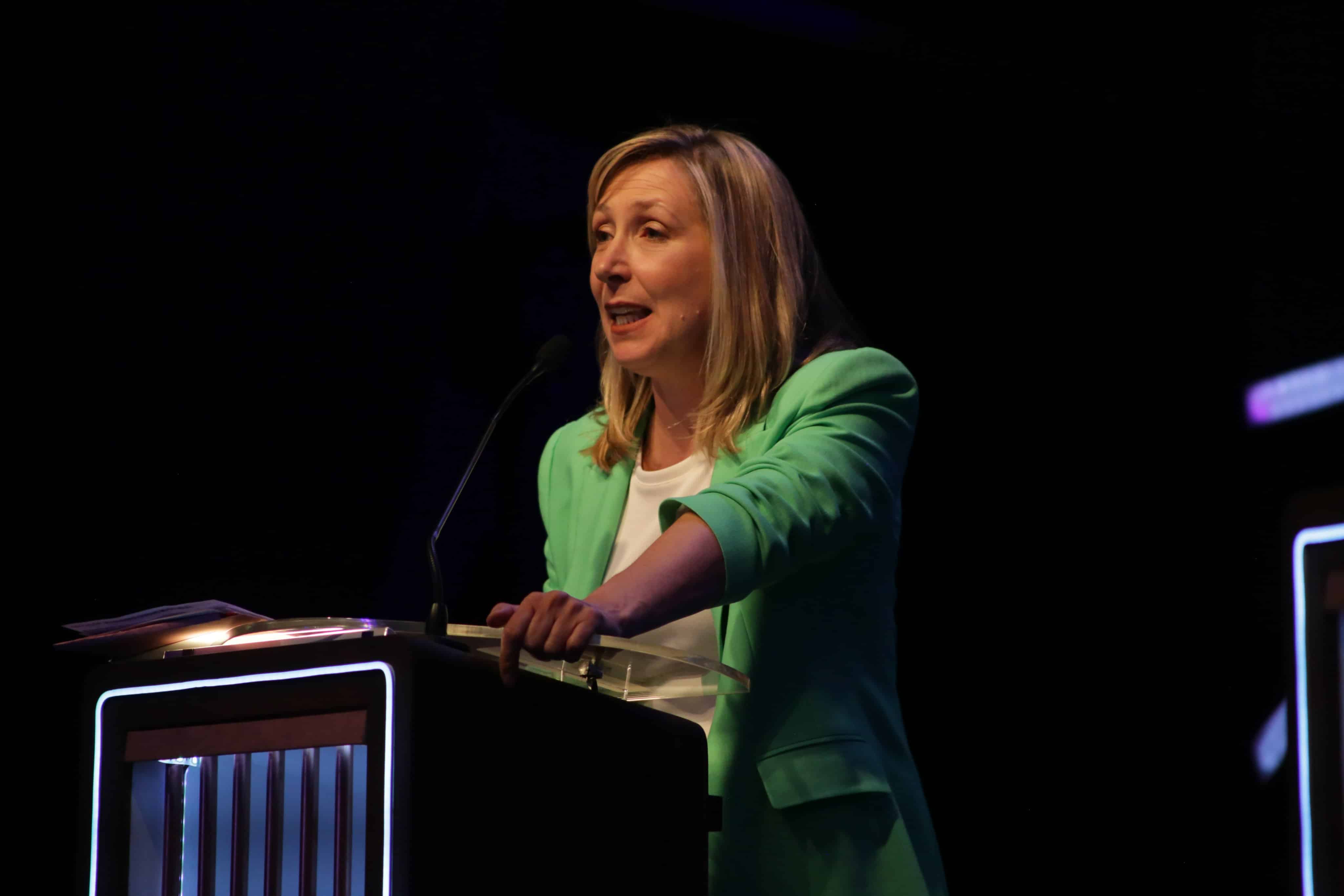 “Es el momento de votar con convicciones, con valores y demostrar que ...