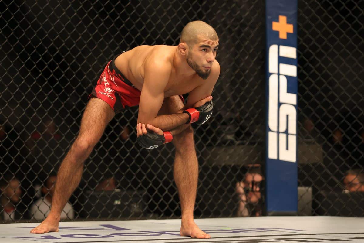 Muhammad Mokaev logra defender su invicto en UFC 294 - Elintra.com.ar