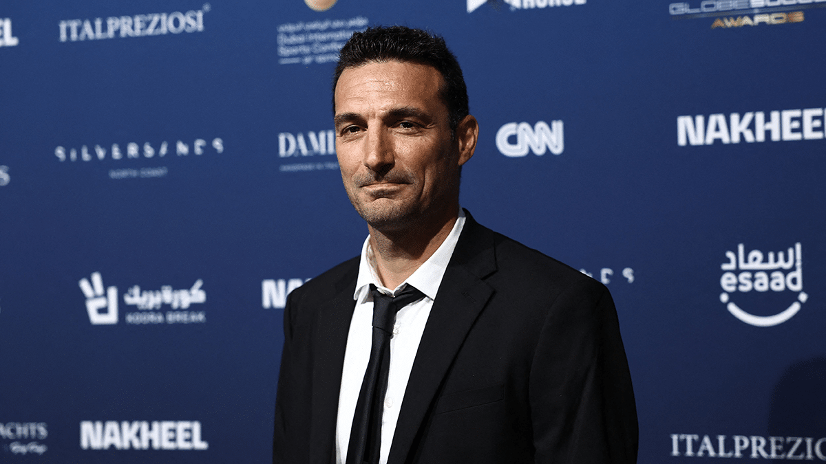 El divertido momento de Lionel Scaloni al ser reconocido en los premios ...