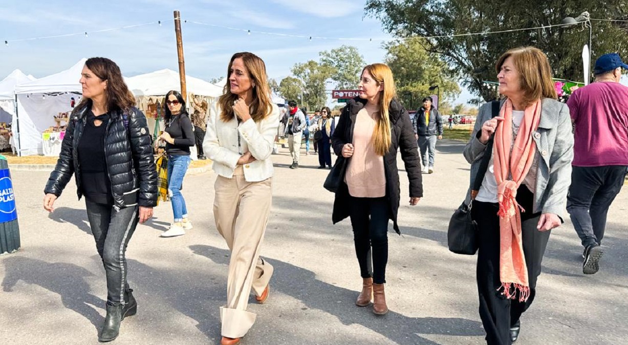 Tras el escándalo de las camionetas y la yerba, Victoria Tolosa Paz pasó por Salta y visitó la ...
