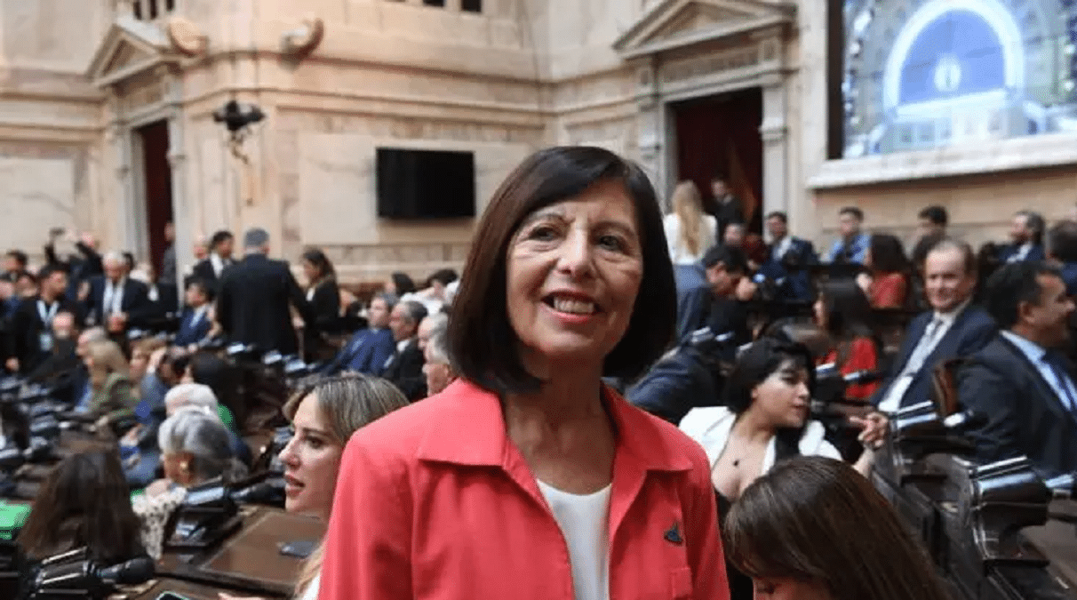 Luego de desear unas fiestas en paz, Nora Giménez criticó el modelo ...